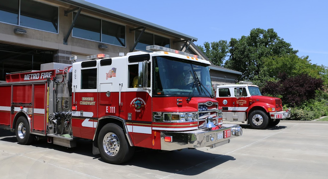 Metro Fire brings Smoke Detectors to the Community | Rio Linda News